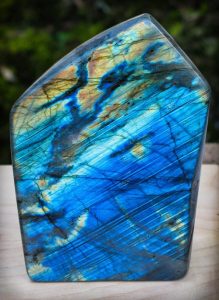 Labradorite - A very unique type of gemstone